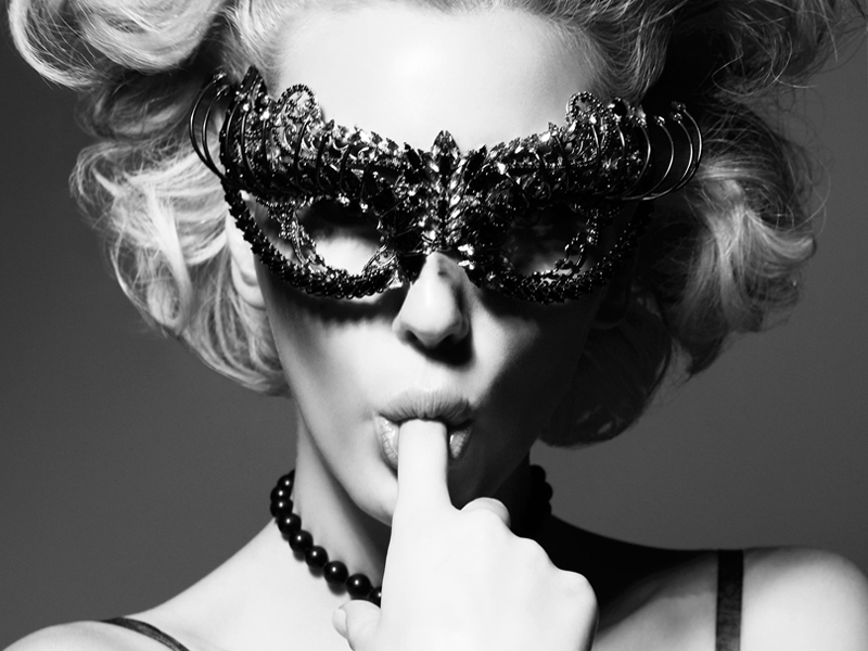 Insider: 9 Unseen Photographs - LUXUO SG